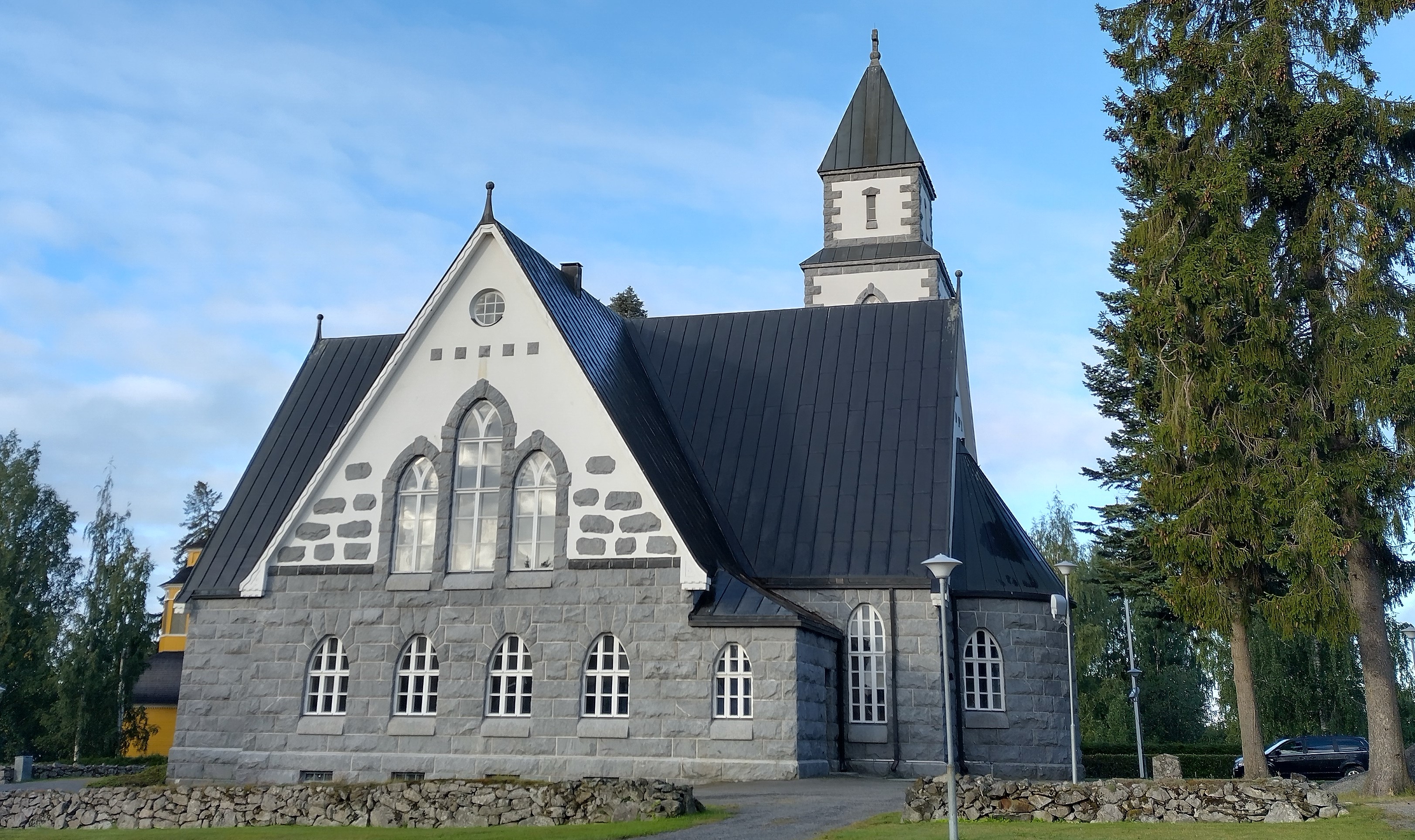 Hirvensalmen kirkko - Hirvensalmen seurakunta